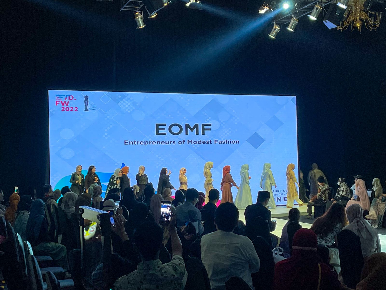 Dukung Suksesnya IFW 2022, PTBA Tampilkan Karya Batik Kujur | Enim TV